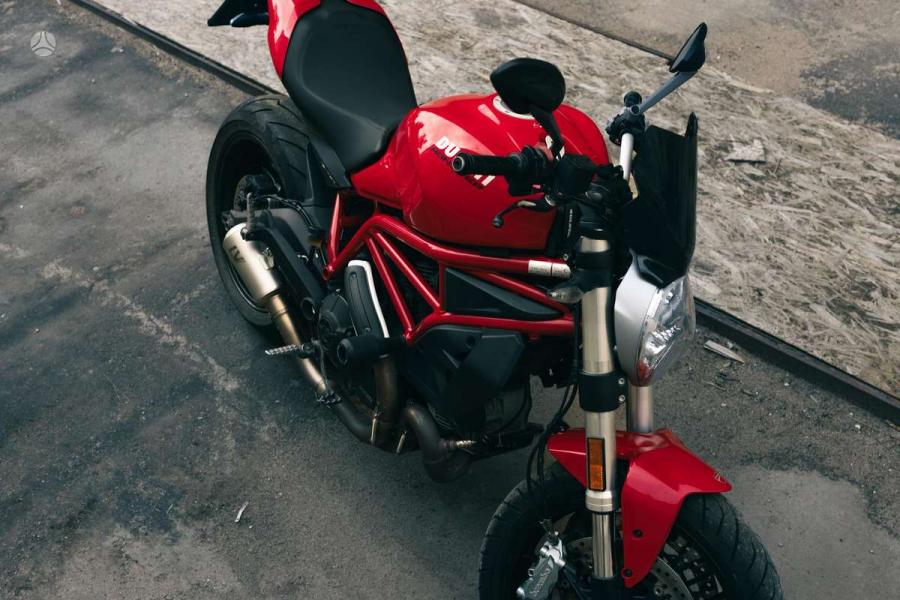 Red Ducati Monster 2020 in Vilnius, with an engine capacity of 0.80 L and mileage of 38 thousand km for 4600 €, photo 3 on AUTOMOTO.COM.LV