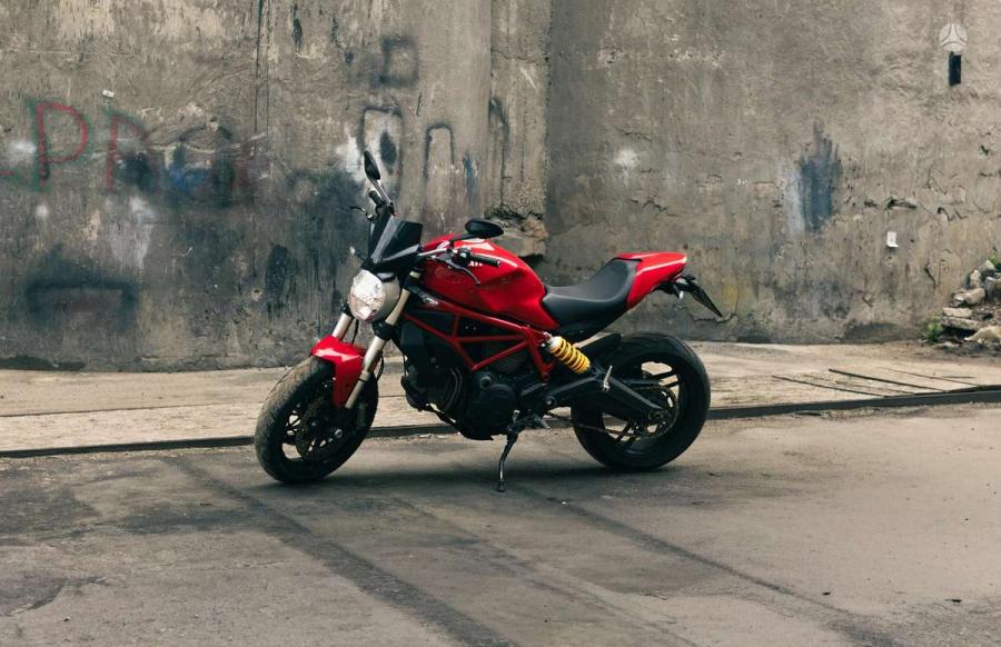 Red Ducati Monster 2020 in Vilnius, with an engine capacity of 0.80 L and mileage of 38 thousand km for 4600 €, photo 4 on AUTOMOTO.COM.LV