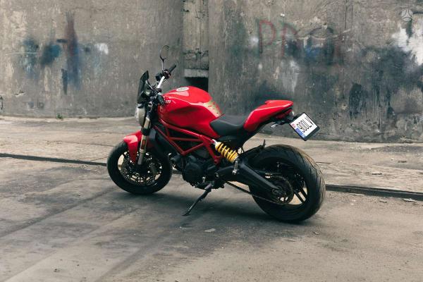 Red Ducati Monster 2020 in Vilnius, with an engine capacity of 0.80 L and mileage of 38 thousand km for 4600 €, photo 5 on AUTOMOTO.COM.LV