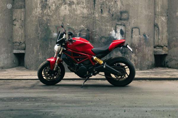 Red Ducati Monster 2020 in Vilnius, with an engine capacity of 0.80 L and mileage of 38 thousand km for 4600 €, photo 9 on AUTOMOTO.COM.LV