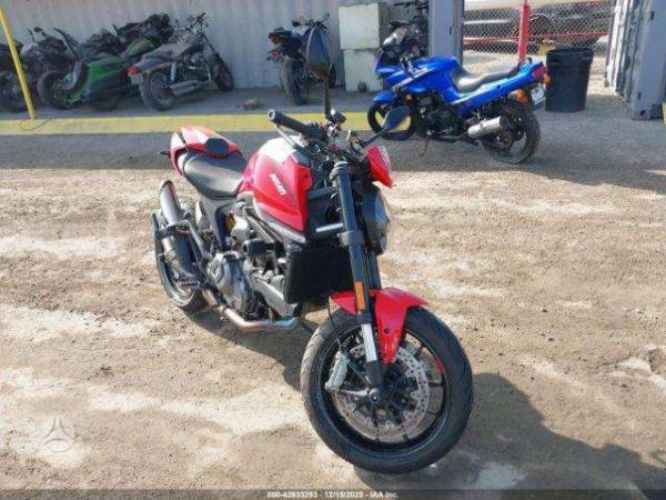 Sarkans Ducati Monster 2024 Klaipėda, ar dzinēja tilpumu 0.94 L un nobraukumu 9 tūkst. km par 4375 €, foto 1 vietnē AUTOMOTO.COM.LV