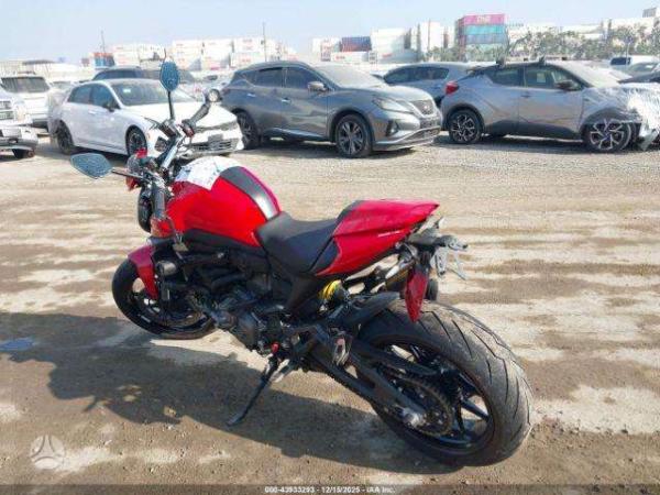 Sarkans Ducati Monster 2024 Klaipėda, ar dzinēja tilpumu 0.94 L un nobraukumu 9 tūkst. km par 4375 €, foto 3 vietnē AUTOMOTO.COM.LV