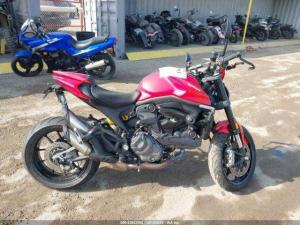 Red Ducati Monster 2024 in Klaipeda, with an engine capacity of 0.94 L and mileage of 9 thousand km for 4375 €, photo 12 on AUTOMOTO.COM.LV