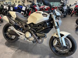 White Ducati Monster 2010 in Tallinn, with an engine capacity of 0.70 L and mileage of 21 thousand km for 3490 €, photo  on AUTOMOTO.COM.LV