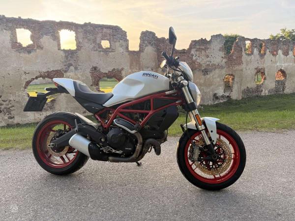 Balts Ducati Monster 2019 Viļņa, ar dzinēja tilpumu 0.80 L un nobraukumu 6 tūkst. km par 5500 €, foto 1 vietnē AUTOMOTO.COM.LV