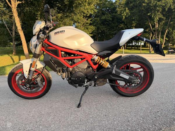 Balts Ducati Monster 2019 Viļņa, ar dzinēja tilpumu 0.80 L un nobraukumu 6 tūkst. km par 5500 €, foto 3 vietnē AUTOMOTO.COM.LV
