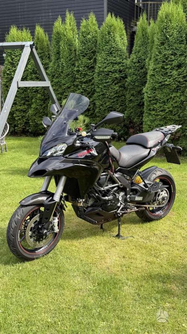 Melns Ducati Multistrada 2011 Klaipėda, ar dzinēja tilpumu 1.20 L un nobraukumu 48 tūkst. km par 6900 €, foto 1 vietnē AUTOMOTO.COM.LV