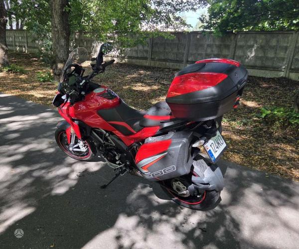 Sarkans Ducati Multistrada 2012 Panevēža, ar dzinēja tilpumu 1.20 L un nobraukumu 53 tūkst. km par 6800 €, foto 4 vietnē AUTOMOTO.COM.LV