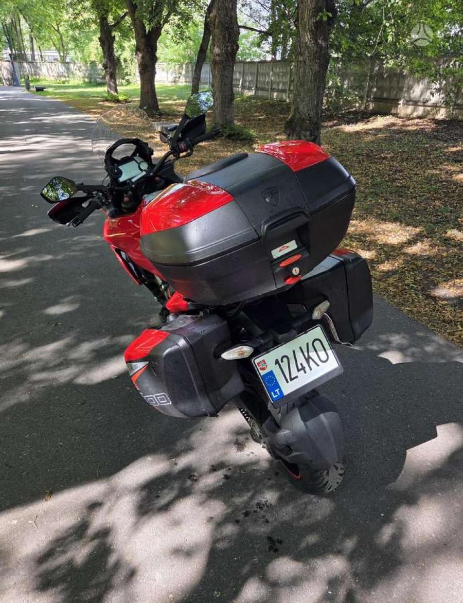 Sarkans Ducati Multistrada 2012 Panevēža, ar dzinēja tilpumu 1.20 L un nobraukumu 53 tūkst. km par 6800 €, foto 11 vietnē AUTOMOTO.COM.LV