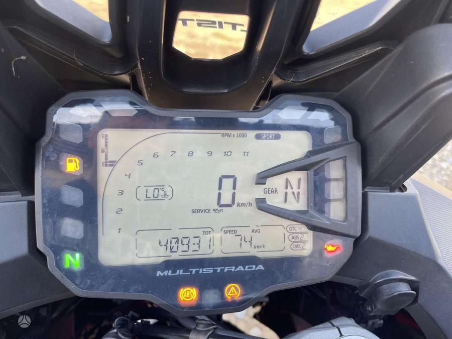 Sarkans Ducati Multistrada 2015 Kazlų Rūda, ar dzinēja tilpumu 1.20 L un nobraukumu 41 tūkst. km par 7000 €, foto 8 vietnē AUTOMOTO.COM.LV