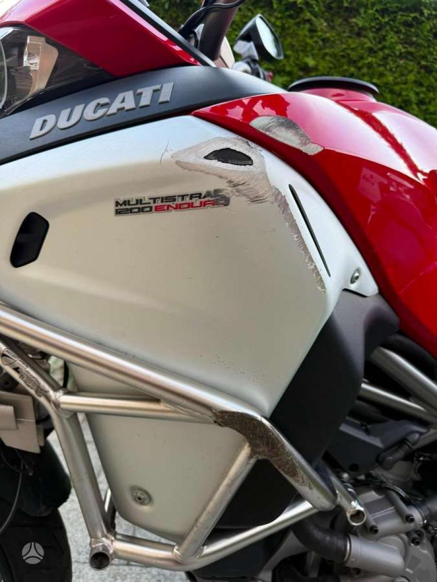 Red Ducati Multistrada 2016 in Vilnius, with an engine capacity of 1.20 L and mileage of 37 thousand km for 7900 €, photo 6 on AUTOMOTO.COM.LV