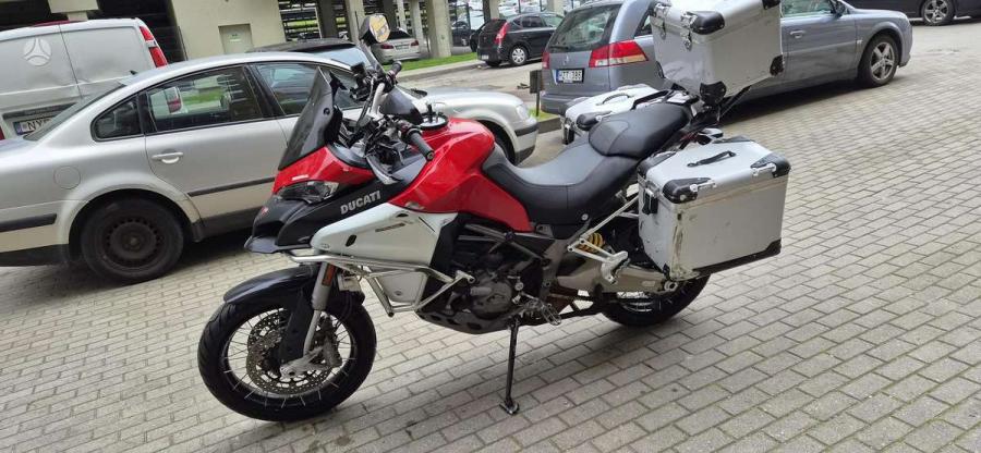 Red Ducati Multistrada 2016 in Vilnius, with an engine capacity of 1.20 L and mileage of 35 thousand km for 7800 €, photo 6 on AUTOMOTO.COM.LV