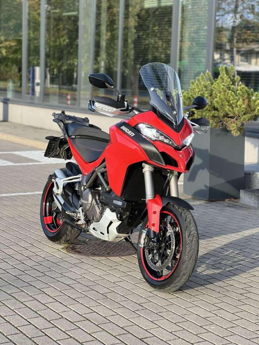 Sarkans Ducati Multistrada 2018 Kauņa, ar dzinēja tilpumu 1.26 L un nobraukumu 45 tūkst. km par 9999 €, foto 2 vietnē AUTOMOTO.COM.LV