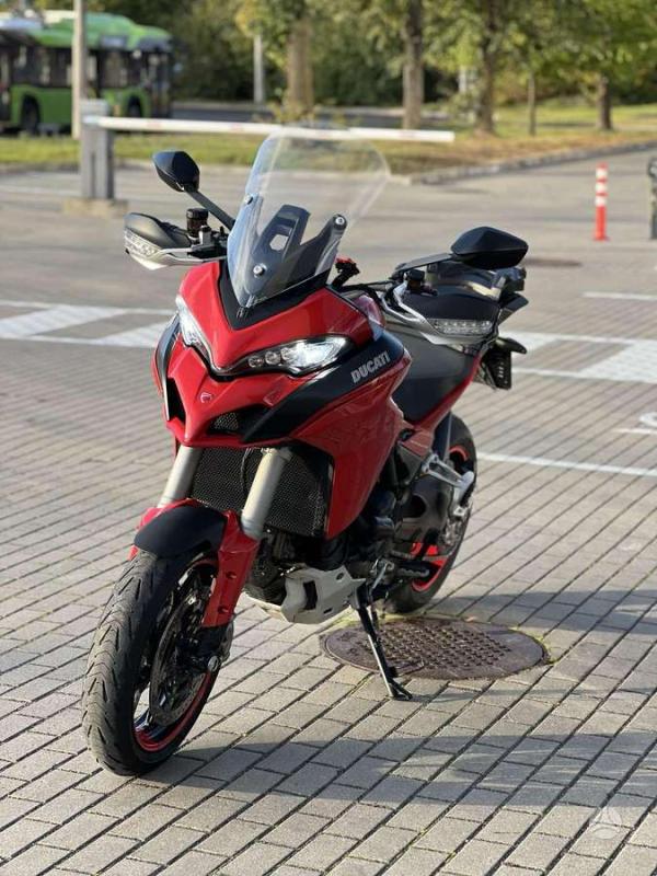 Красный Дукати Multistrada 2018 в Каунас, объемом двигателя 1.26 л и пробегом 45 тыс. км за 9999 €, фото 4 на AUTOMOTO.COM.LV