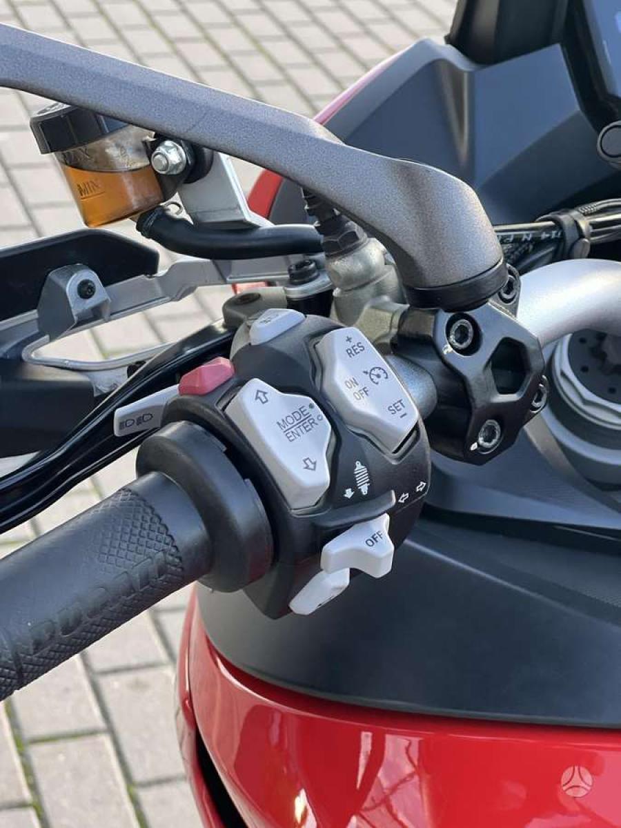 Sarkans Ducati Multistrada 2018 Kauņa, ar dzinēja tilpumu 1.26 L un nobraukumu 45 tūkst. km par 9999 €, foto 12 vietnē AUTOMOTO.COM.LV