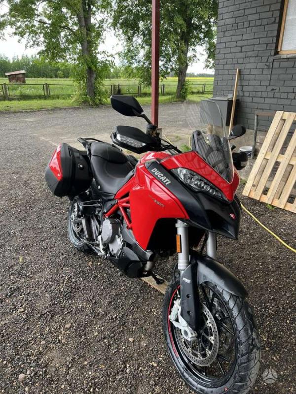 Sarkans Ducati Multistrada 2019 Panevēža, ar dzinēja tilpumu 0.94 L un nobraukumu 37 tūkst. km par 8400 €, foto 6 vietnē AUTOMOTO.COM.LV