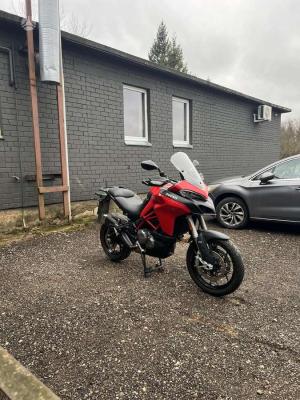 Sarkans Ducati Multistrada 2019 Panevēža, ar dzinēja tilpumu 0.94 L un nobraukumu 37 tūkst. km par 8400 €, foto 8 vietnē AUTOMOTO.COM.LV