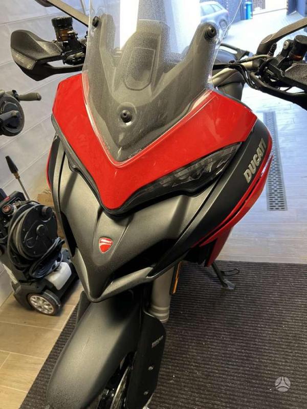 Sarkans Ducati Multistrada 2019 Panevēža, ar dzinēja tilpumu 0.94 L un nobraukumu 37 tūkst. km par 8400 €, foto 9 vietnē AUTOMOTO.COM.LV
