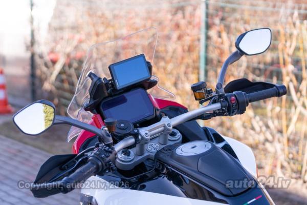 Красный Дукати Multistrada 2022 в Таллин, объемом двигателя 0.00 л и пробегом 11 тыс. км за 20500 €, фото 5 на AUTOMOTO.COM.LV