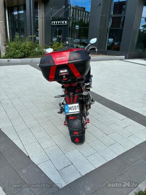 Sarkans Ducati Multistrada 2022 Tallina, ar dzinēja tilpumu 1.16 L un nobraukumu 17 tūkst. km par 15200 €, foto 4 vietnē AUTOMOTO.COM.LV