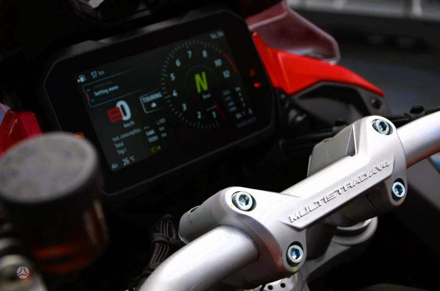 Sarkans Ducati Multistrada 2024 Viļņa, ar dzinēja tilpumu 1.16 L un nobraukumu 6 tūkst. km par 18900 €, foto 8 vietnē AUTOMOTO.COM.LV
