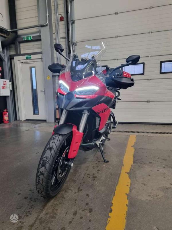 Red Ducati Multistrada 2025 in Vilnius, with an engine capacity of 0.89 L and mileage of 7 thousand km for 16000 €, photo 2 on AUTOMOTO.COM.LV