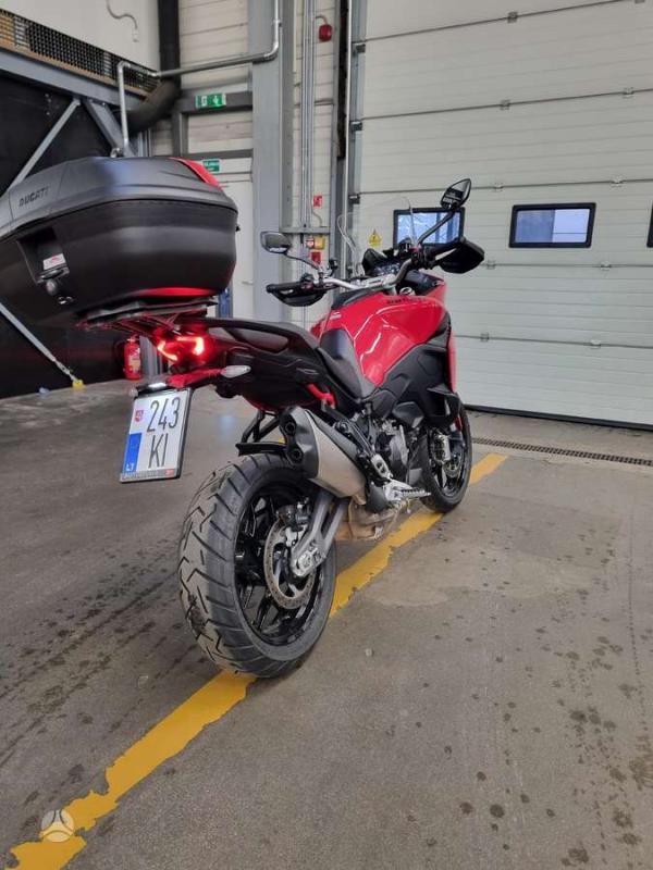 Red Ducati Multistrada 2025 in Vilnius, with an engine capacity of 0.89 L and mileage of 7 thousand km for 16000 €, photo 3 on AUTOMOTO.COM.LV