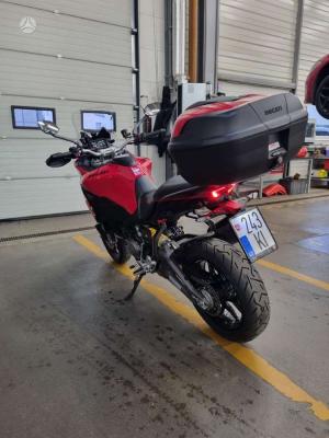 Sarkans Ducati Multistrada 2025 Viļņa, ar dzinēja tilpumu 0.89 L un nobraukumu 7 tūkst. km par 16000 €, foto 4 vietnē AUTOMOTO.COM.LV