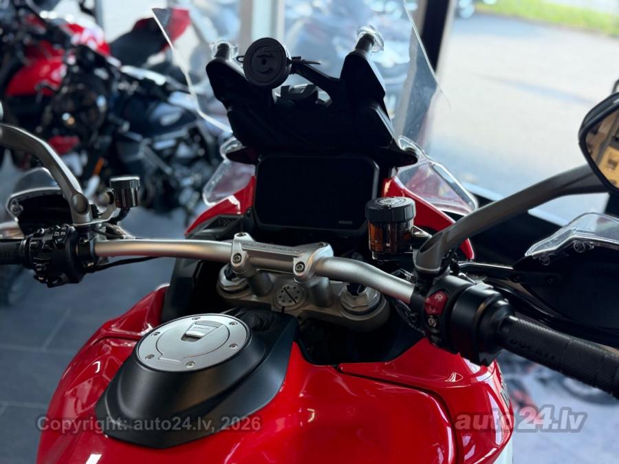 Sarkans Ducati Multistrada 2025 Tallina, ar dzinēja tilpumu 1.16 L un nobraukumu 17 tūkst. km par 19990 €, foto 7 vietnē AUTOMOTO.COM.LV