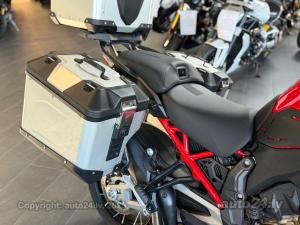 Sarkans Ducati Multistrada 2025 Tallina, ar dzinēja tilpumu 1.16 L un nobraukumu 17 tūkst. km par 19990 €, foto 8 vietnē AUTOMOTO.COM.LV