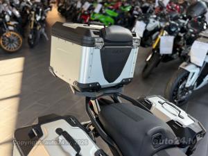 Sarkans Ducati Multistrada 2025 Tallina, ar dzinēja tilpumu 1.16 L un nobraukumu 17 tūkst. km par 19990 €, foto 9 vietnē AUTOMOTO.COM.LV