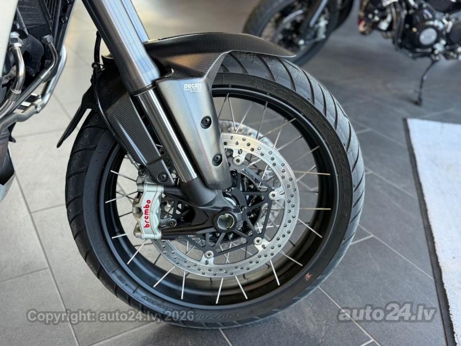 Sarkans Ducati Multistrada 2025 Tallina, ar dzinēja tilpumu 1.16 L un nobraukumu 17 tūkst. km par 19990 €, foto 10 vietnē AUTOMOTO.COM.LV