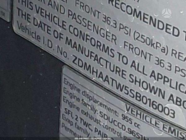 Black Ducati Panigale 2025 in Klaipeda, with an engine capacity of 0.96 L and mileage of 4 thousand km for 8000 €, photo 10 on AUTOMOTO.COM.LV