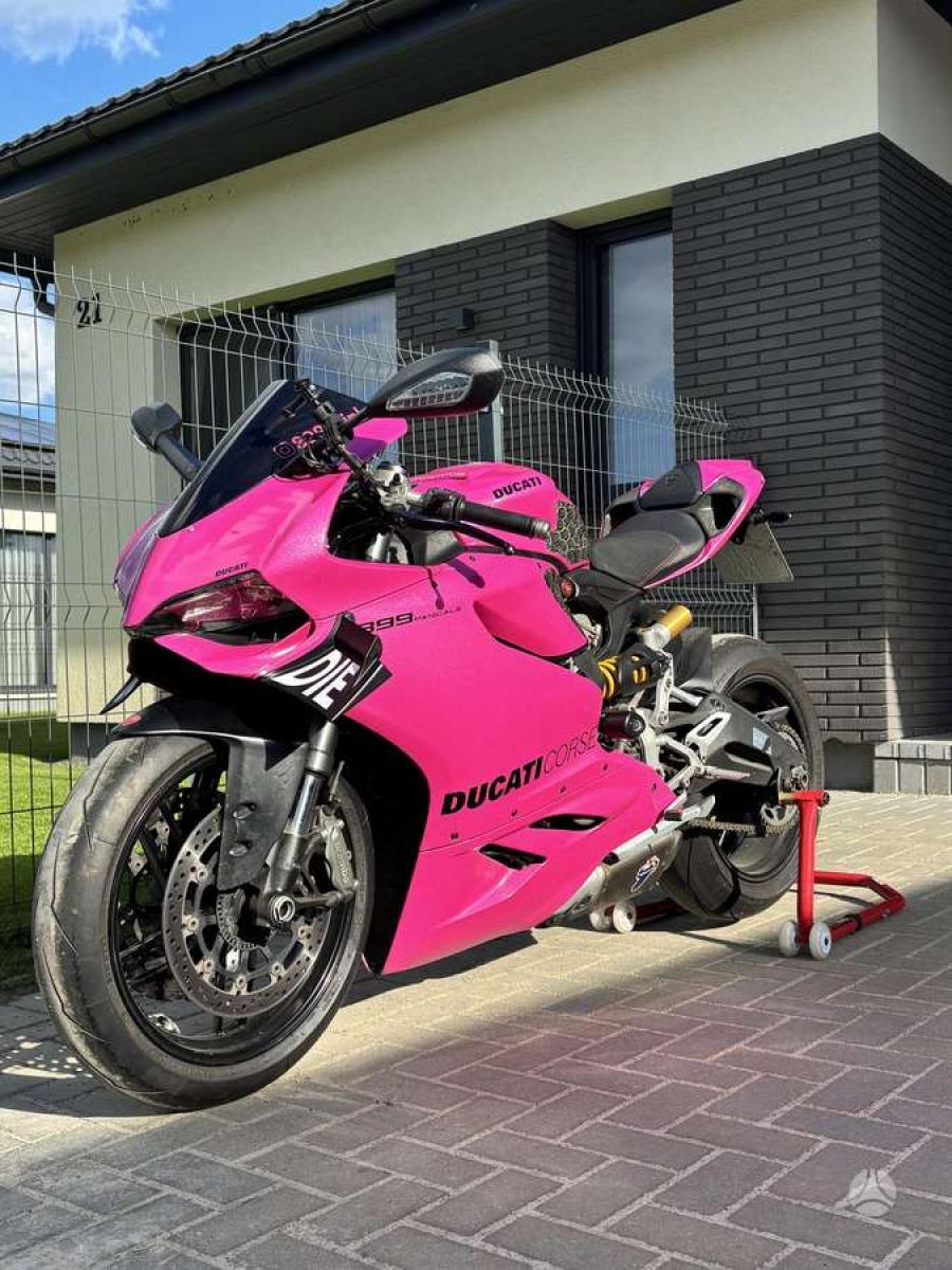 Дукати Panigale 2014 в Вильнюс, объемом двигателя 0.90 л и пробегом 36 тыс. км за 7700 €, фото 1 на AUTOMOTO.COM.LV