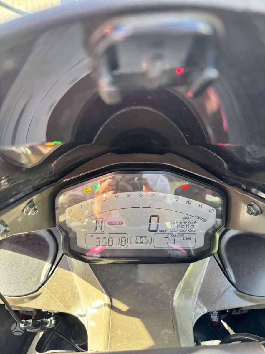 Дукати Panigale 2014 в Вильнюс, объемом двигателя 0.90 л и пробегом 36 тыс. км за 7700 €, фото 8 на AUTOMOTO.COM.LV