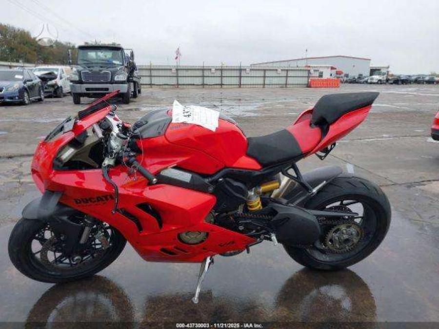 Ducati Panigale 2024 in Klaipeda, with an engine capacity of 0.00 L and mileage of 8 thousand km for 9900 €, photo 14 on AUTOMOTO.COM.LV