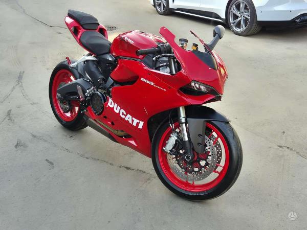 Sarkans Ducati Panigale 2014 Viļņa, ar dzinēja tilpumu 0.90 L un nobraukumu 13 tūkst. km par 8400 €, foto 1 vietnē AUTOMOTO.COM.LV