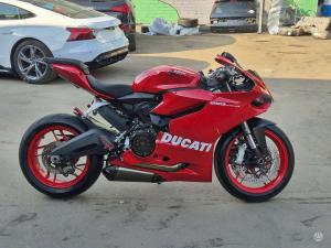 Красный Дукати Panigale 2014 в Вильнюс, объемом двигателя 0.90 л и пробегом 13 тыс. км за 8400 €, фото 3 на AUTOMOTO.COM.LV