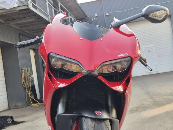 Sarkans Ducati Panigale 2014 Viļņa, ar dzinēja tilpumu 0.90 L un nobraukumu 13 tūkst. km par 8400 €, foto 7 vietnē AUTOMOTO.COM.LV