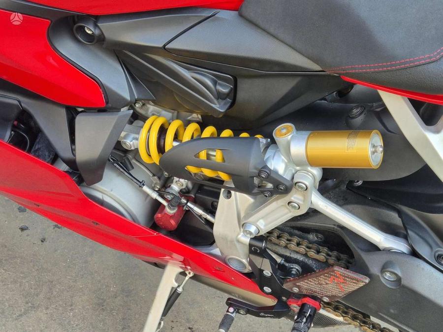 Красный Дукати Panigale 2014 в Вильнюс, объемом двигателя 0.90 л и пробегом 13 тыс. км за 8400 €, фото 14 на AUTOMOTO.COM.LV