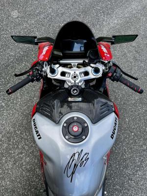 Sarkans Ducati Panigale 2018 Kauņa, ar dzinēja tilpumu 1.10 L un nobraukumu 20 tūkst. km par 18500 €, foto 6 vietnē AUTOMOTO.COM.LV