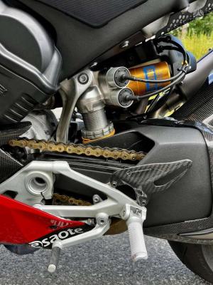 Sarkans Ducati Panigale 2018 Kauņa, ar dzinēja tilpumu 1.10 L un nobraukumu 20 tūkst. km par 18500 €, foto 11 vietnē AUTOMOTO.COM.LV