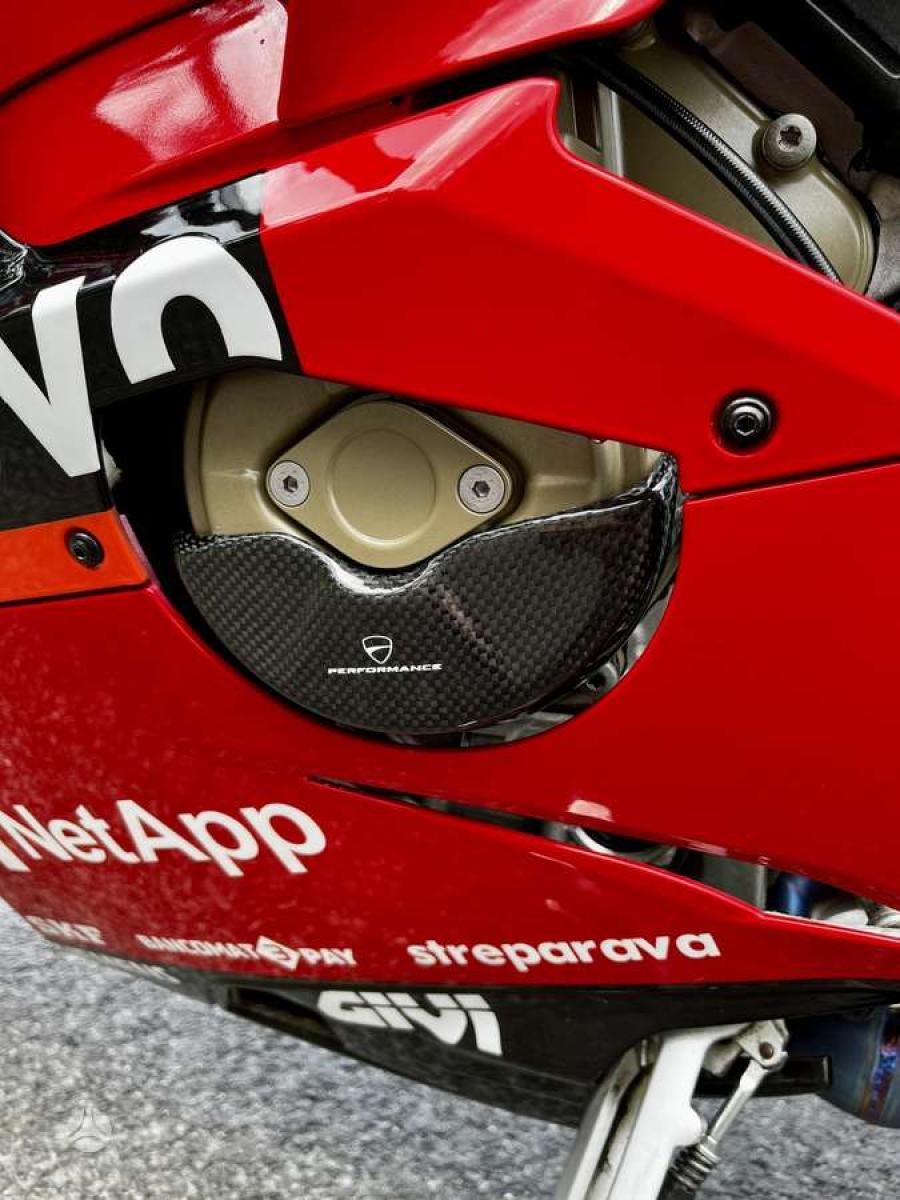 Sarkans Ducati Panigale 2018 Kauņa, ar dzinēja tilpumu 1.10 L un nobraukumu 20 tūkst. km par 18500 €, foto 15 vietnē AUTOMOTO.COM.LV