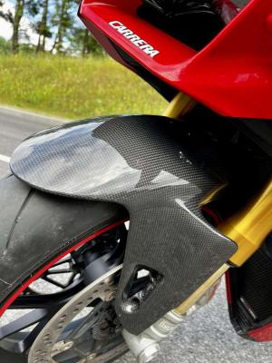 Sarkans Ducati Panigale 2018 Kauņa, ar dzinēja tilpumu 1.10 L un nobraukumu 20 tūkst. km par 18500 €, foto 16 vietnē AUTOMOTO.COM.LV