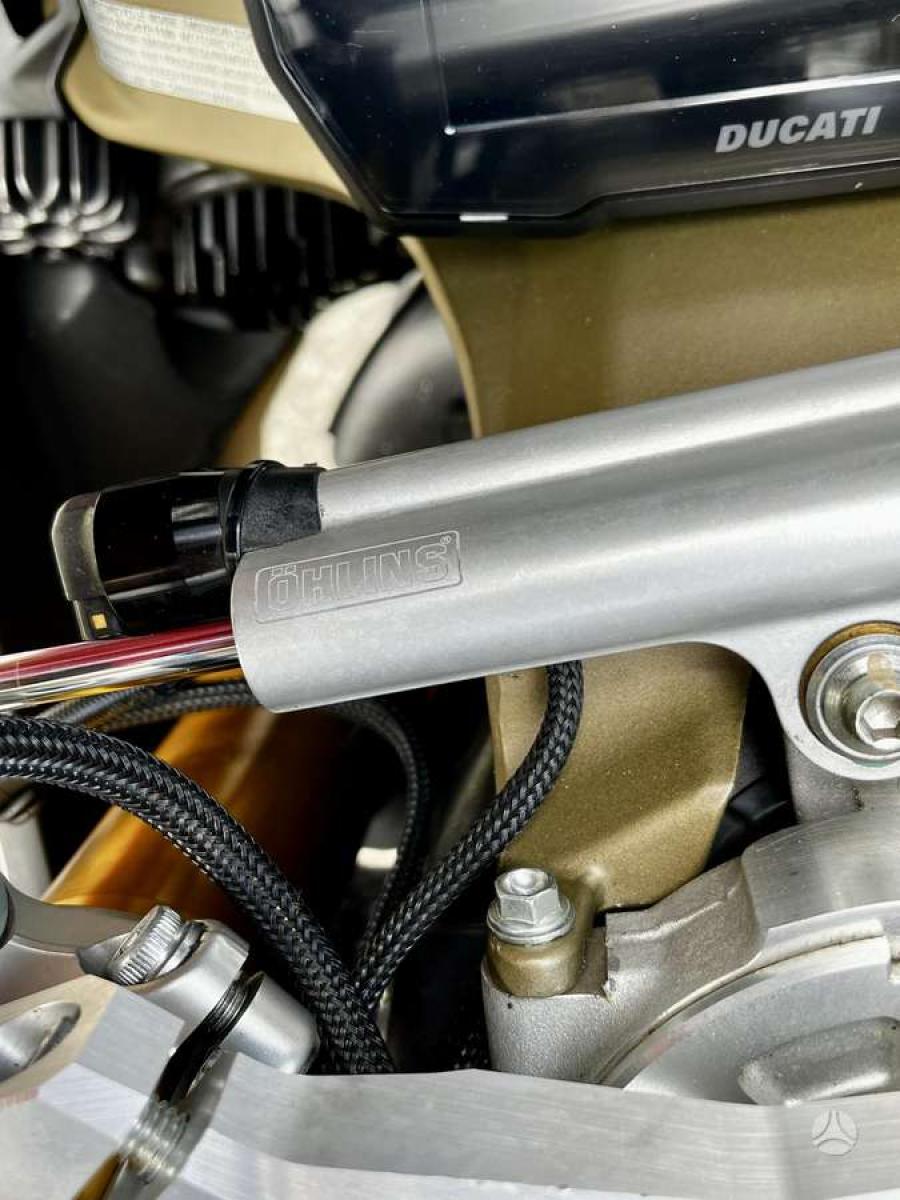 Sarkans Ducati Panigale 2018 Kauņa, ar dzinēja tilpumu 1.10 L un nobraukumu 20 tūkst. km par 18500 €, foto 19 vietnē AUTOMOTO.COM.LV