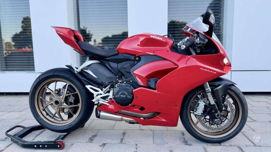 Sarkans Ducati Panigale 2021 Viļņa, ar dzinēja tilpumu 0.96 L un nobraukumu 6 tūkst. km par 12499 €, foto 3 vietnē AUTOMOTO.COM.LV