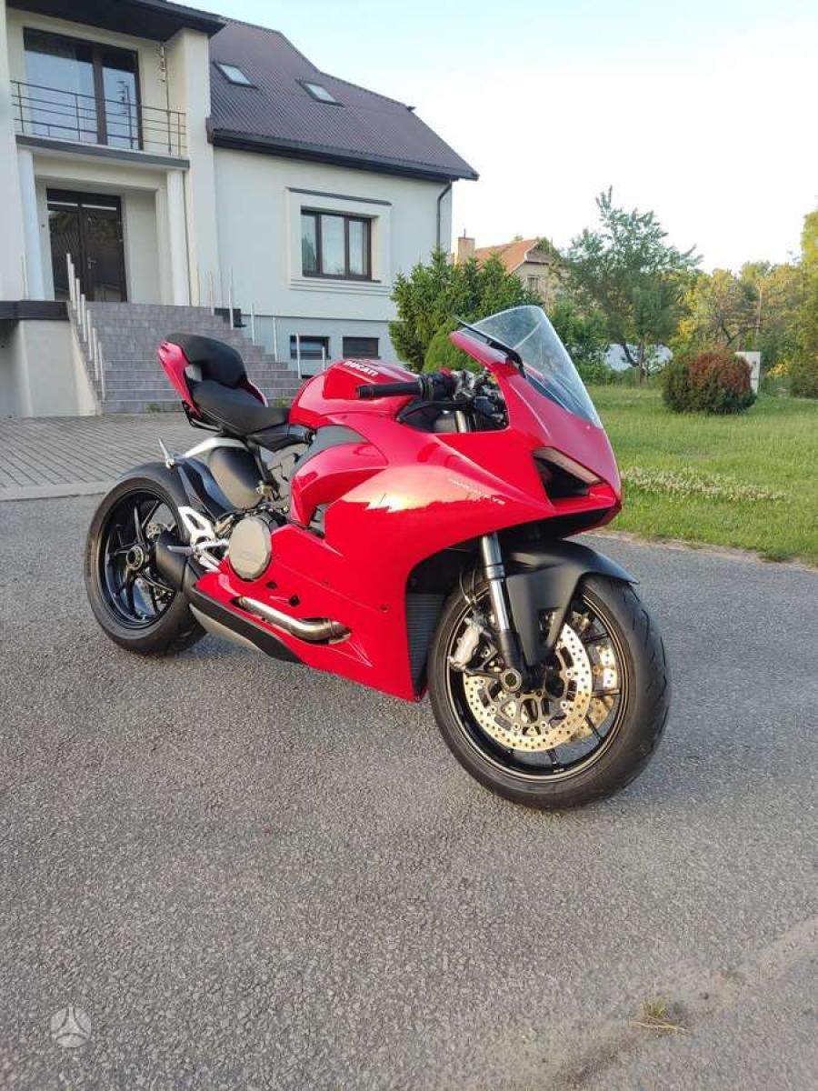Red Ducati Panigale 2022 in Panevezys, with an engine capacity of 0.96 L and mileage of 6 thousand km for 11500 €, photo 1 on AUTOMOTO.COM.LV