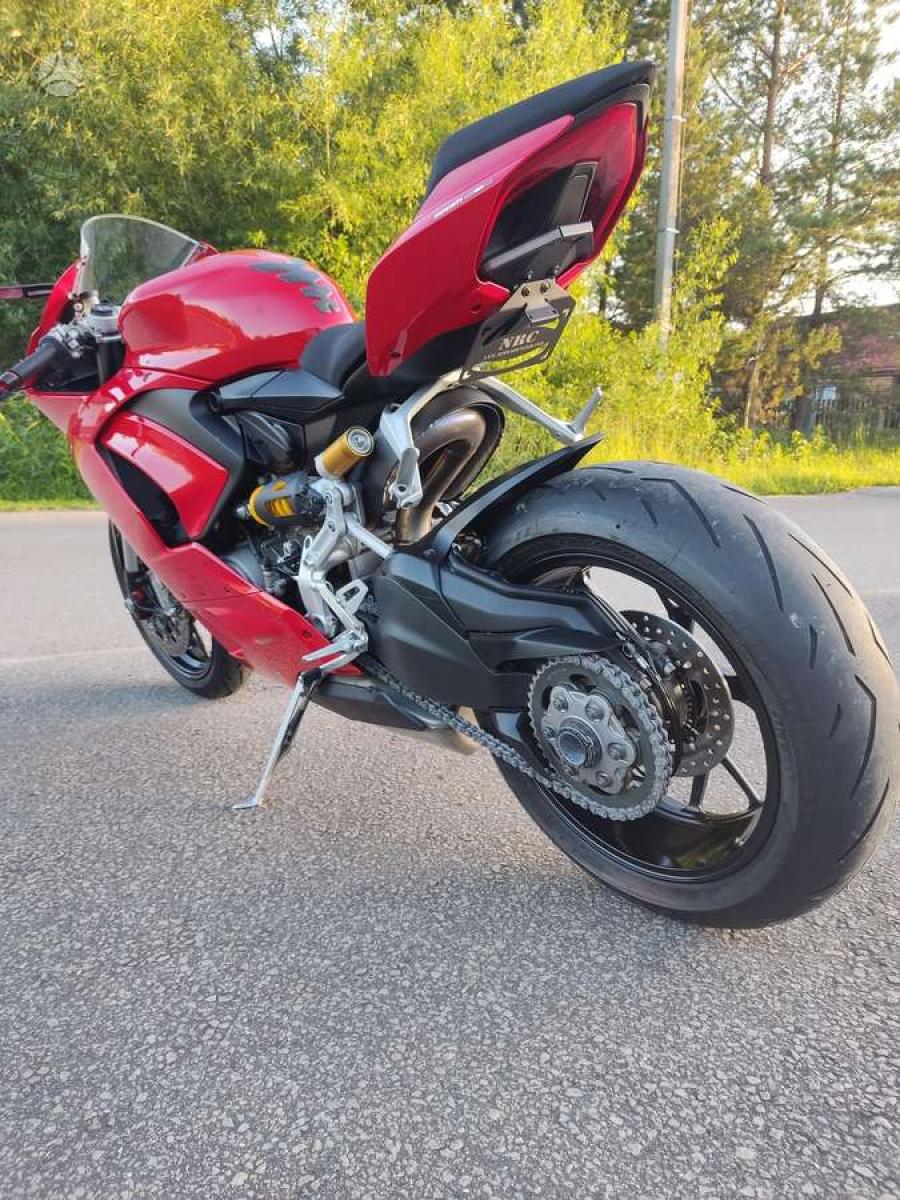 Red Ducati Panigale 2022 in Panevezys, with an engine capacity of 0.96 L and mileage of 6 thousand km for 11500 €, photo 10 on AUTOMOTO.COM.LV