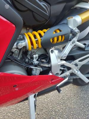 Red Ducati Panigale 2022 in Panevezys, with an engine capacity of 0.96 L and mileage of 6 thousand km for 11500 €, photo 16 on AUTOMOTO.COM.LV