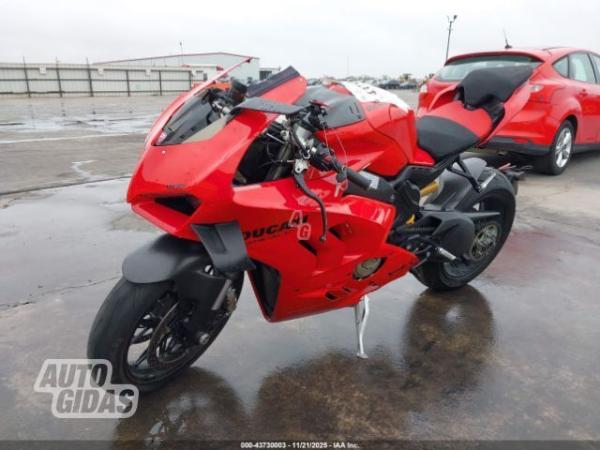 Red Ducati Panigale 2024 in Klaipeda, with an engine capacity of 0.00 L and mileage of 5 thousand km for 9900 €, photo 2 on AUTOMOTO.COM.LV
